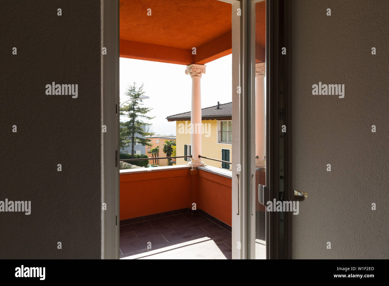 Un building interior hi-res stock photography and images - Alamy