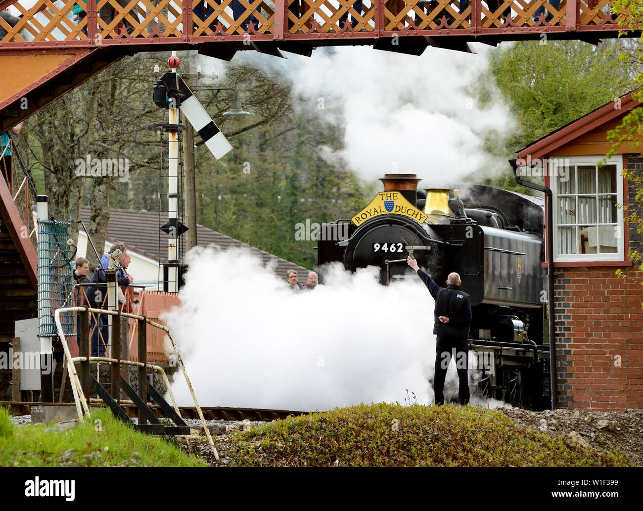 GWR Class 9400 pannier tank No 9466 at Buckfastleigh during the South ...