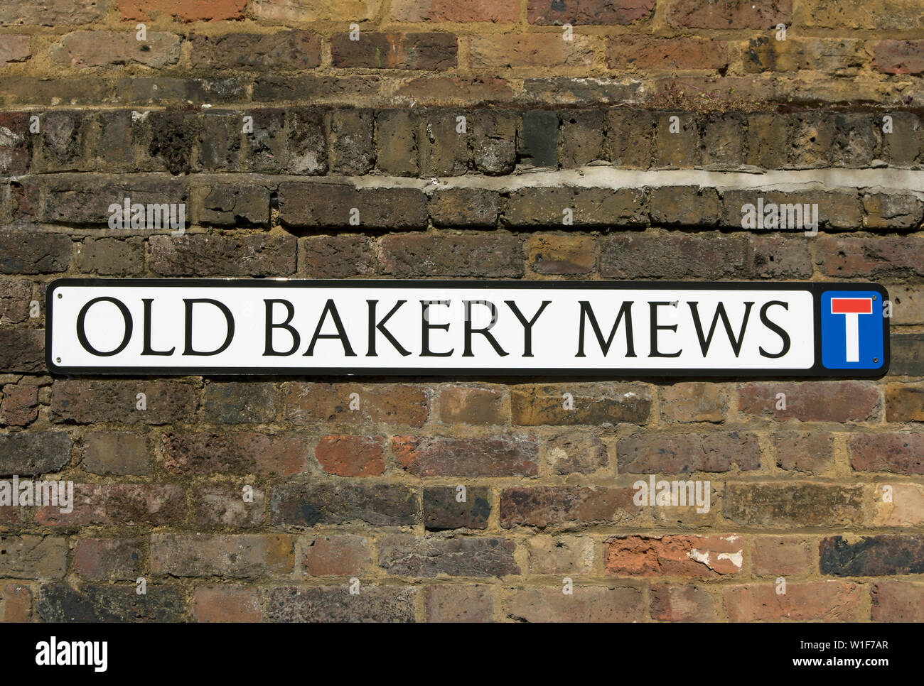 Old english road signs hi-res stock photography and images - Alamy