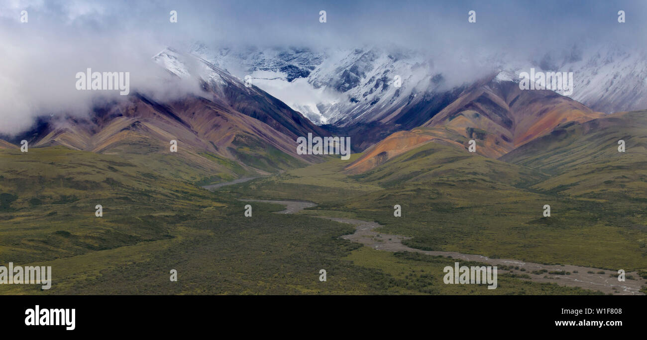 Polychrome Pass, Denali National Park, Alaska Stock Photo - Alamy