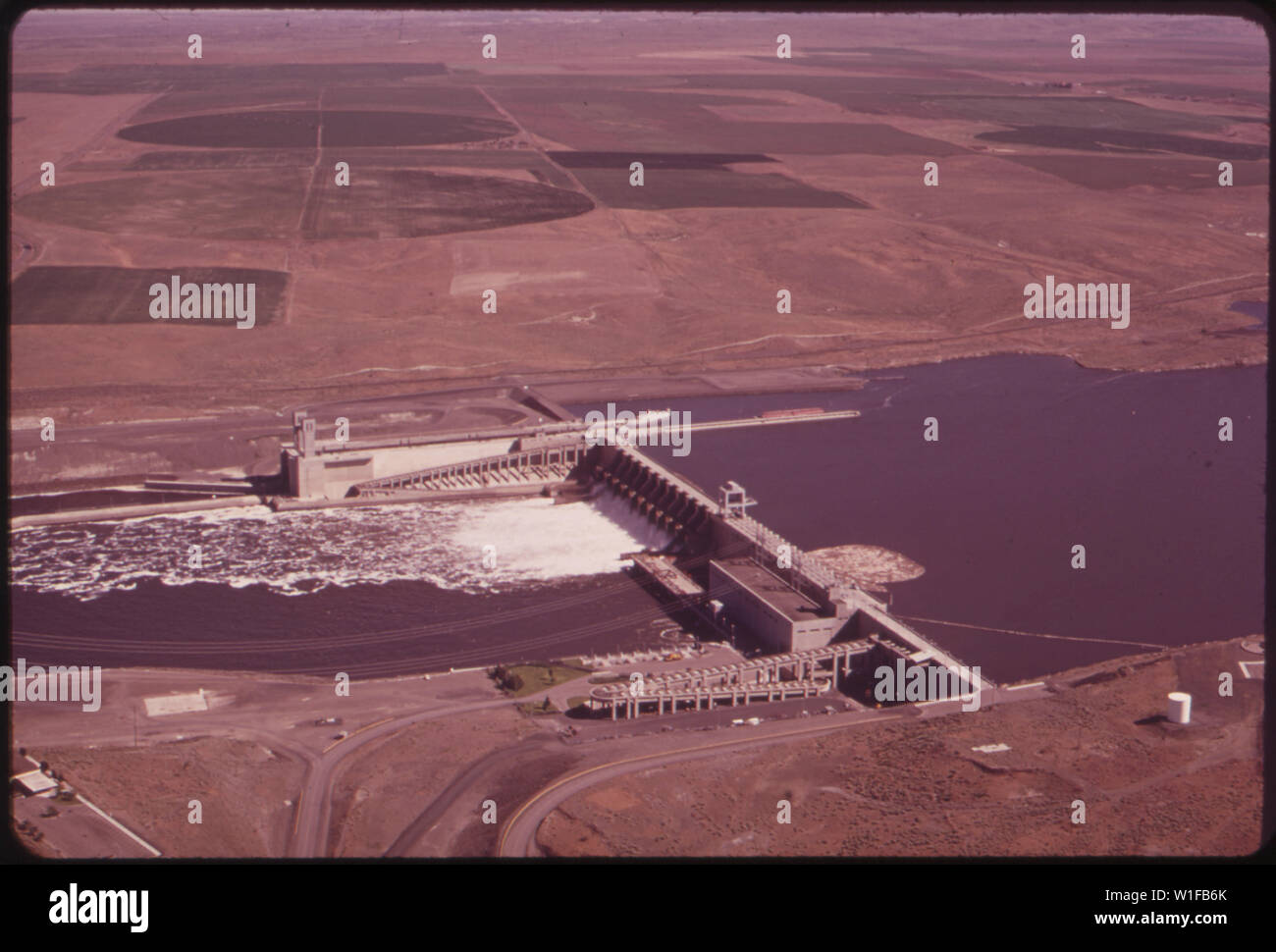 Ice harbor dam on snake river hi-res stock photography and images - Alamy