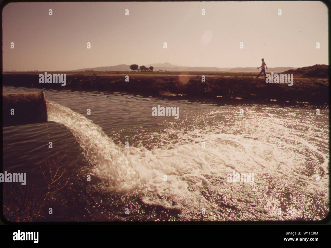 IRRIGATION CANALS ON COLORADO RIVER INDIAN RESERVATION Stock Photo - Alamy