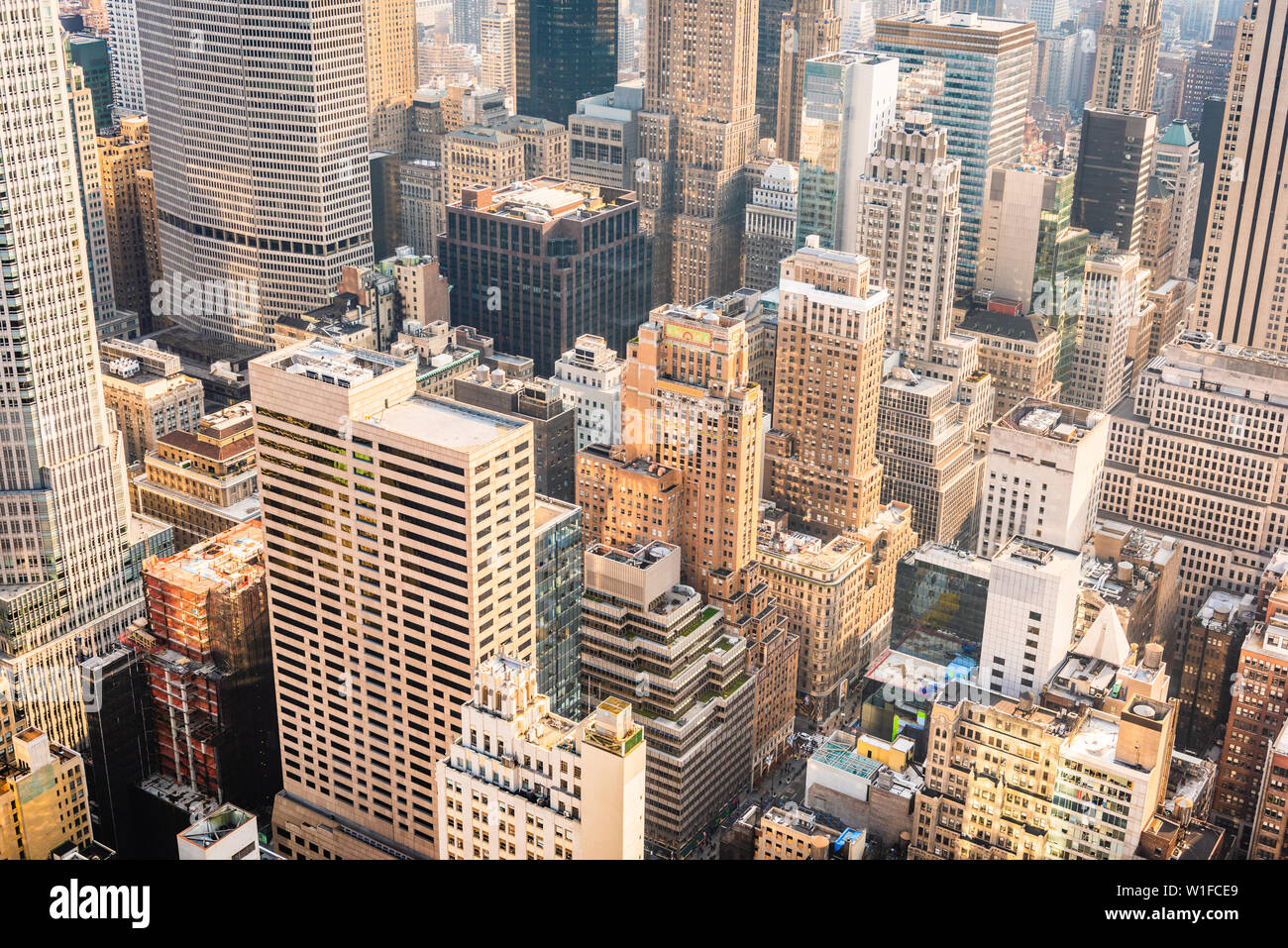 Rooftop building manhattan hi-res stock photography and images - Alamy