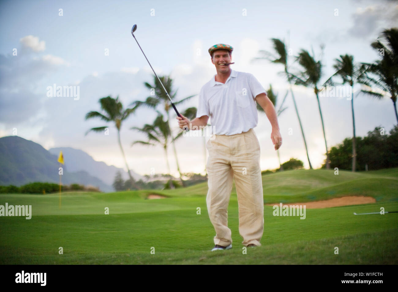 Smoking outside club hi-res stock photography and images - Alamy