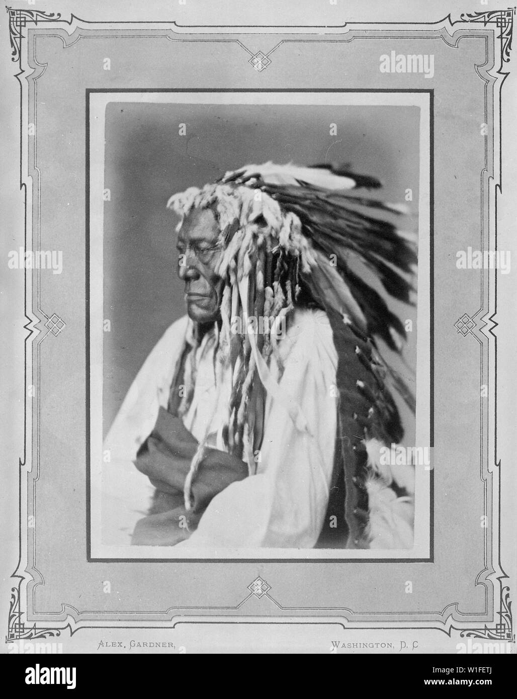 Iron Shell-Ma-Zah-Pon-Kes-Kah. Brule Sioux, 1872 Stock Photo - Alamy