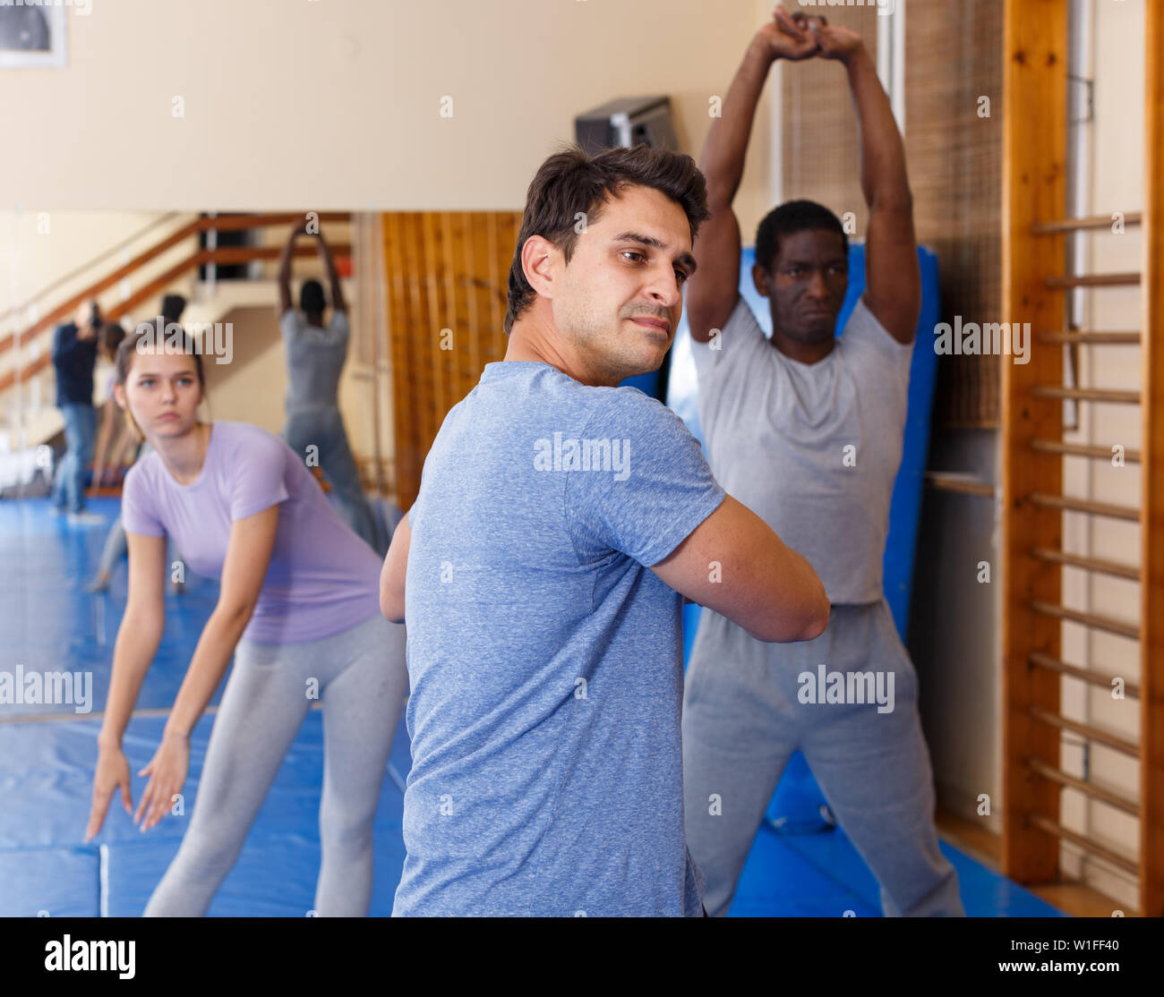 Athletic stillness hi-res stock photography and images - Alamy