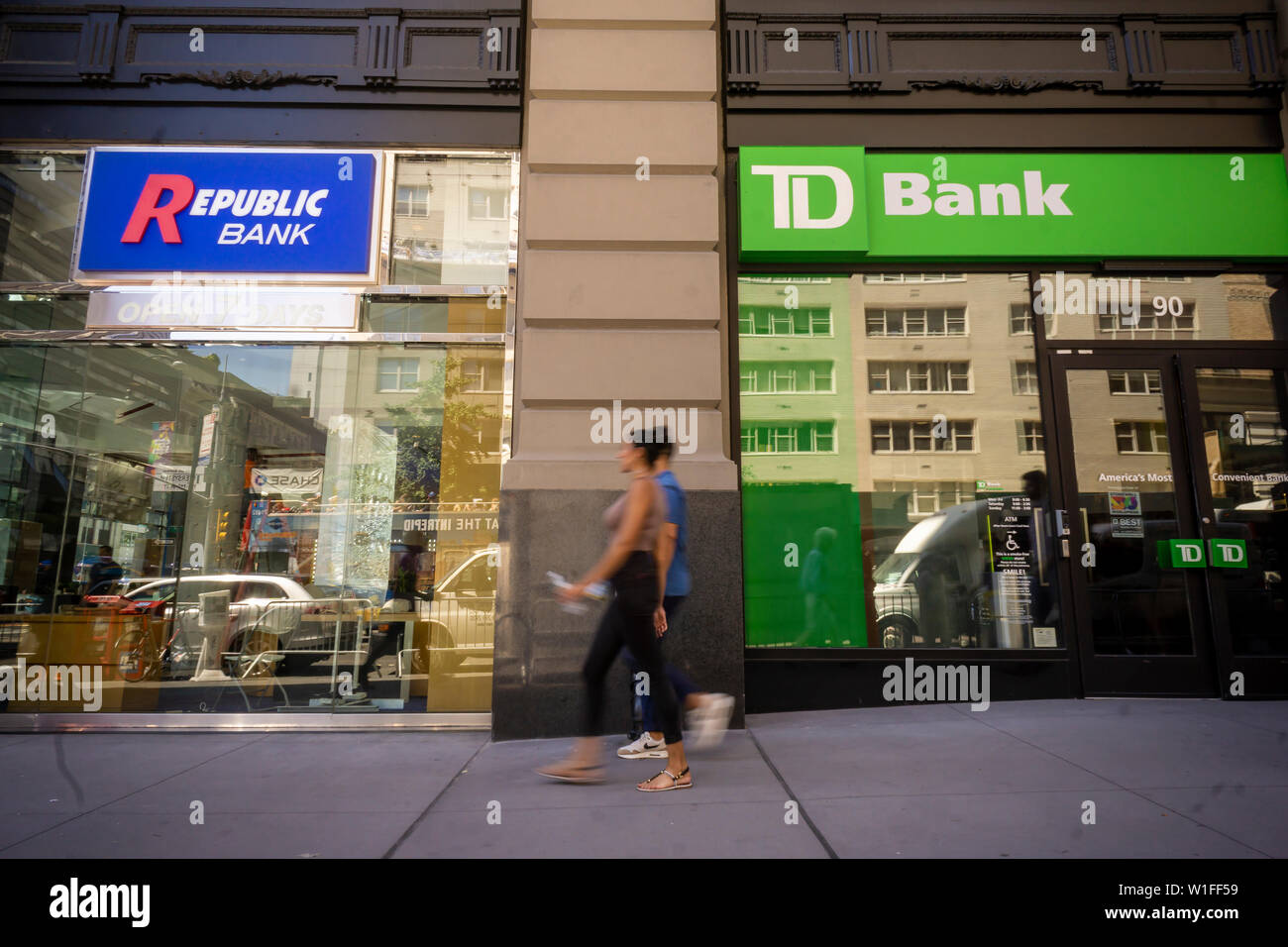 Td bank branch hi-res stock photography and images - Alamy