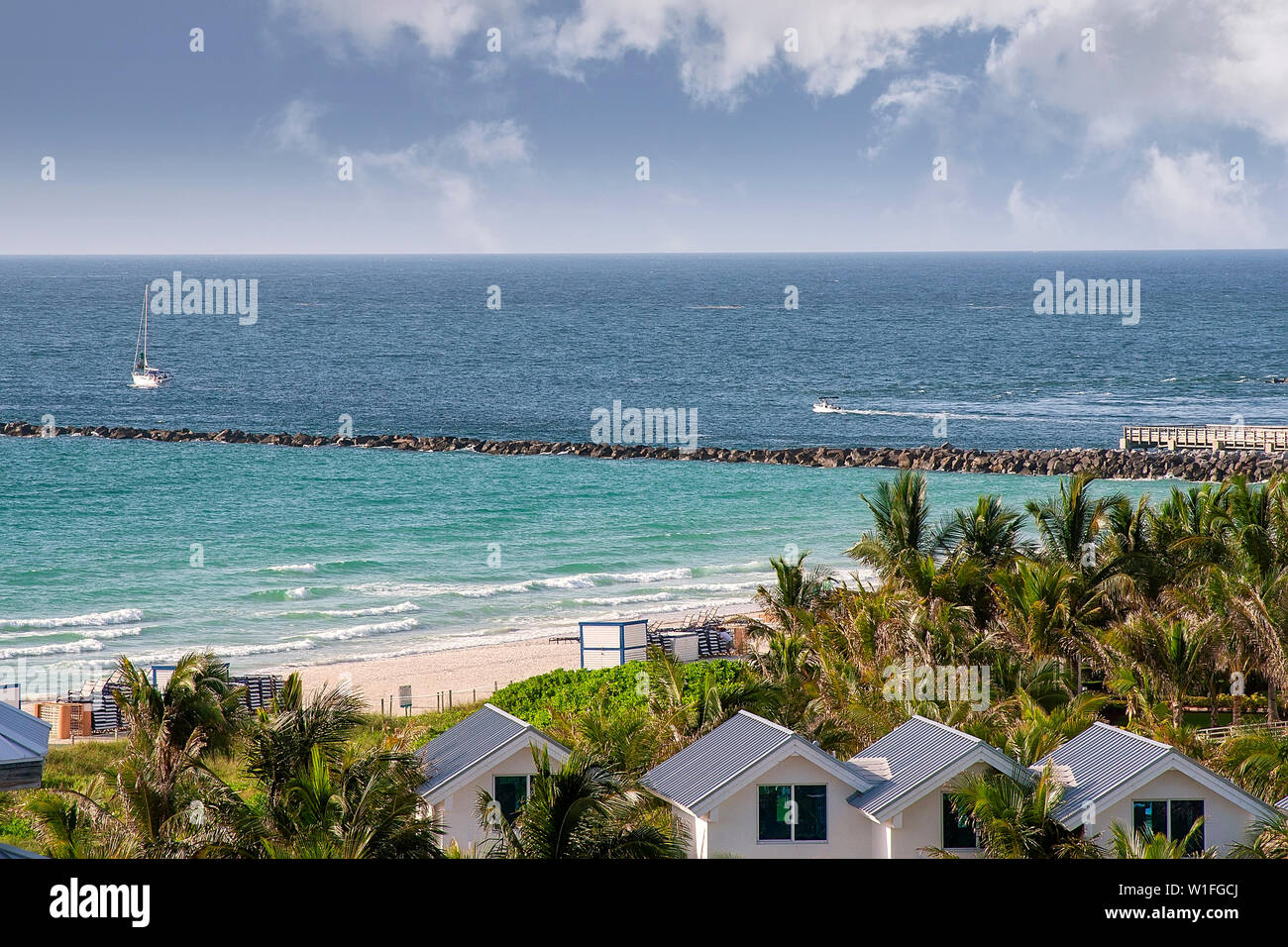 Stretch of beach in south Florida Miami Beach with the waters of the ...