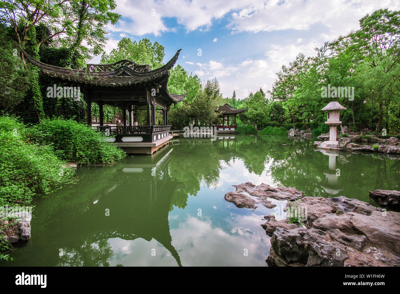 Zen water hi-res stock photography and images - Alamy