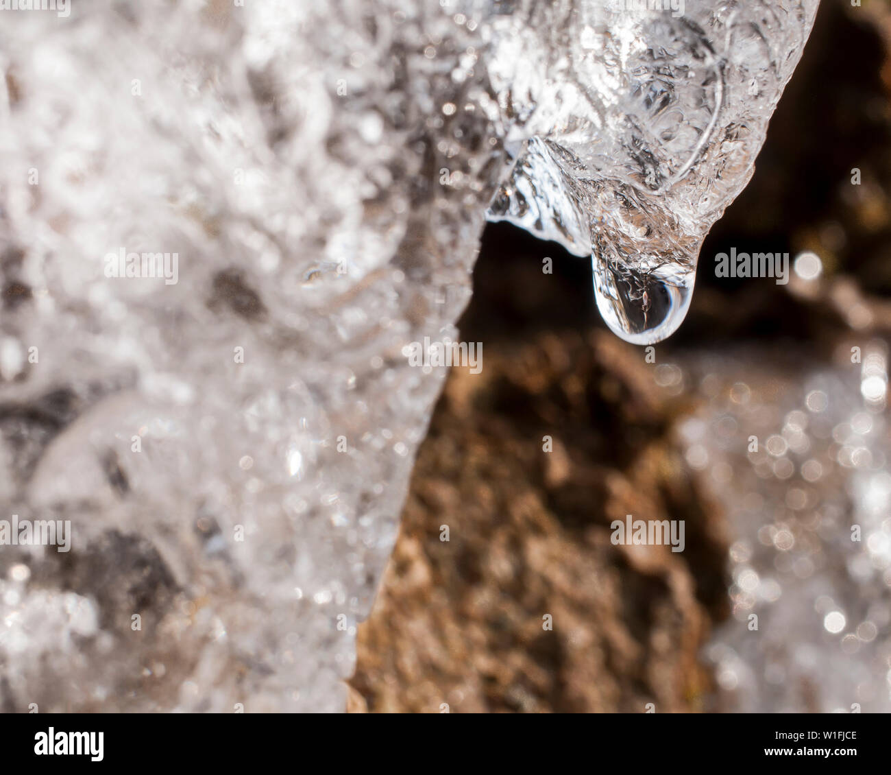 Cold and wet hi-res stock photography and images - Alamy