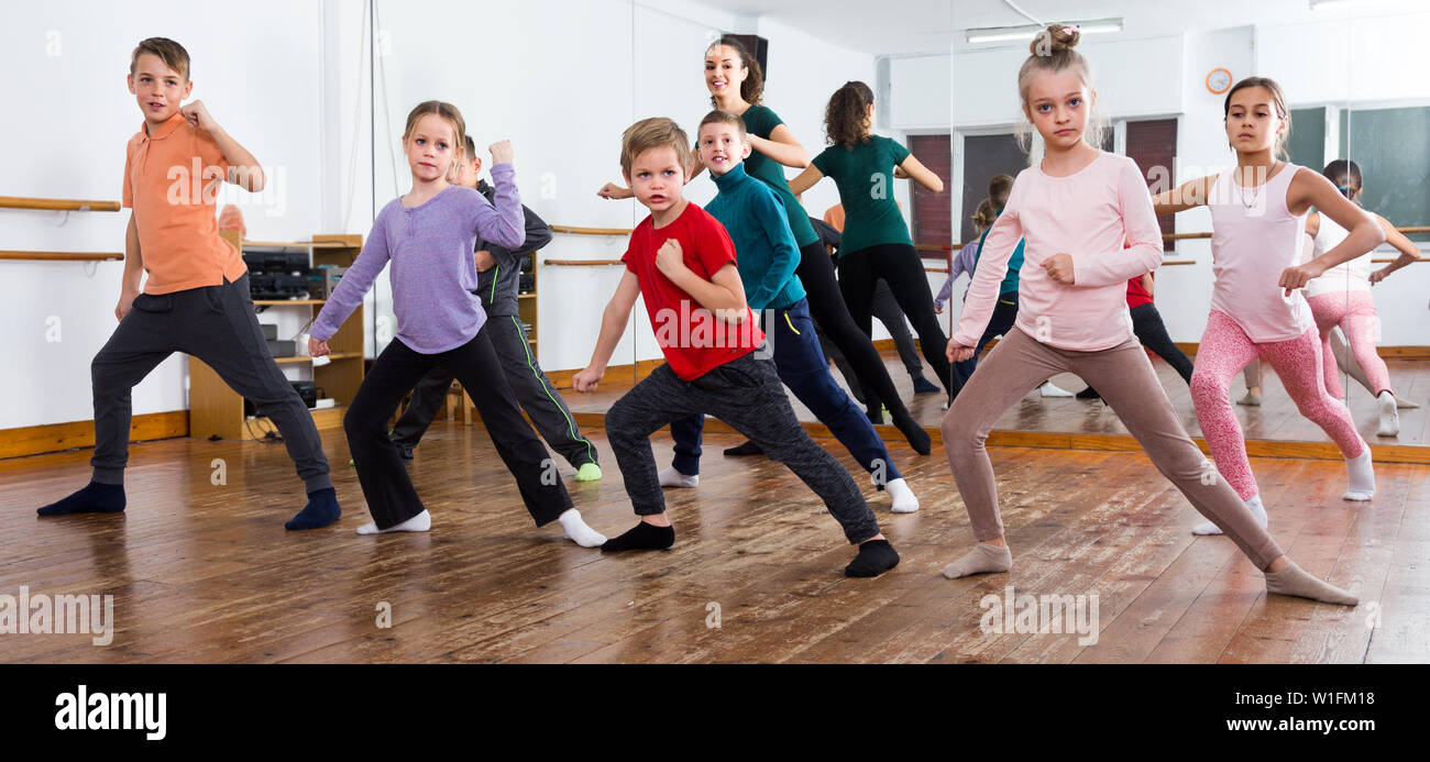 Little boys and girls dancing contemp dance in studio Stock Photo - Alamy
