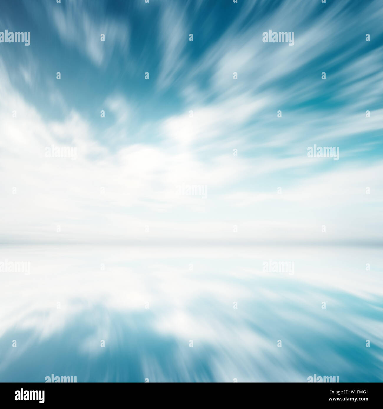 Mirror water hi-res stock photography and images - Alamy