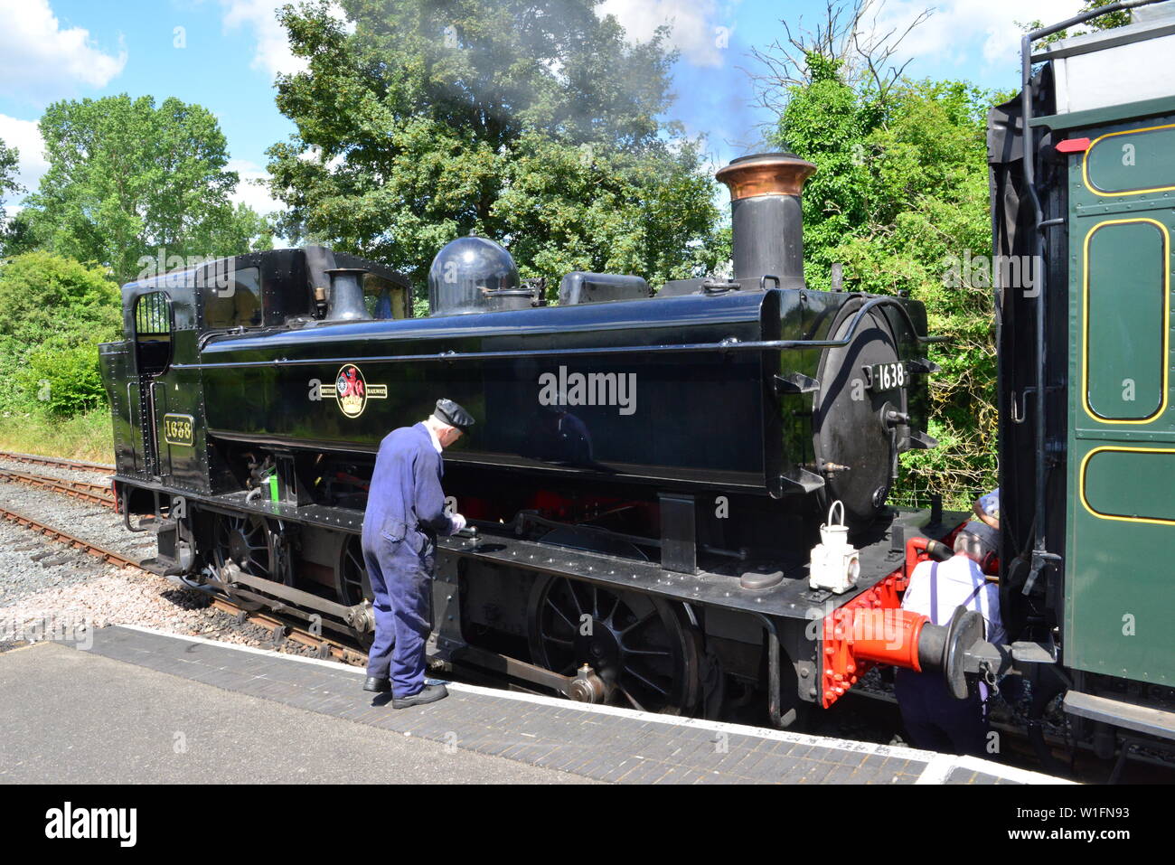 Class 16xx Tank engine waiting at a station Stock Photo - Alamy