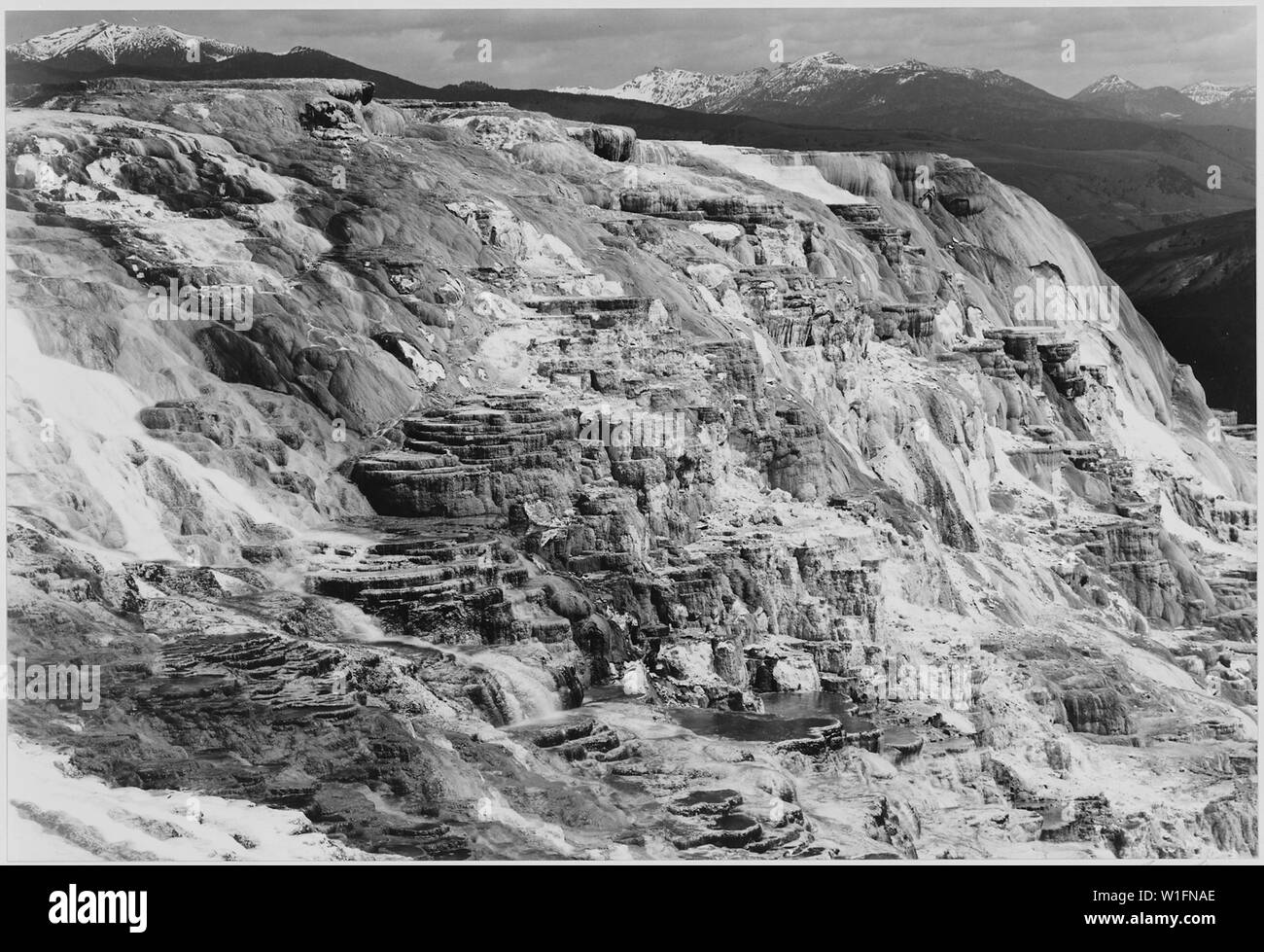 Jupiter terrace yellowstone national park hi-res stock photography and ...