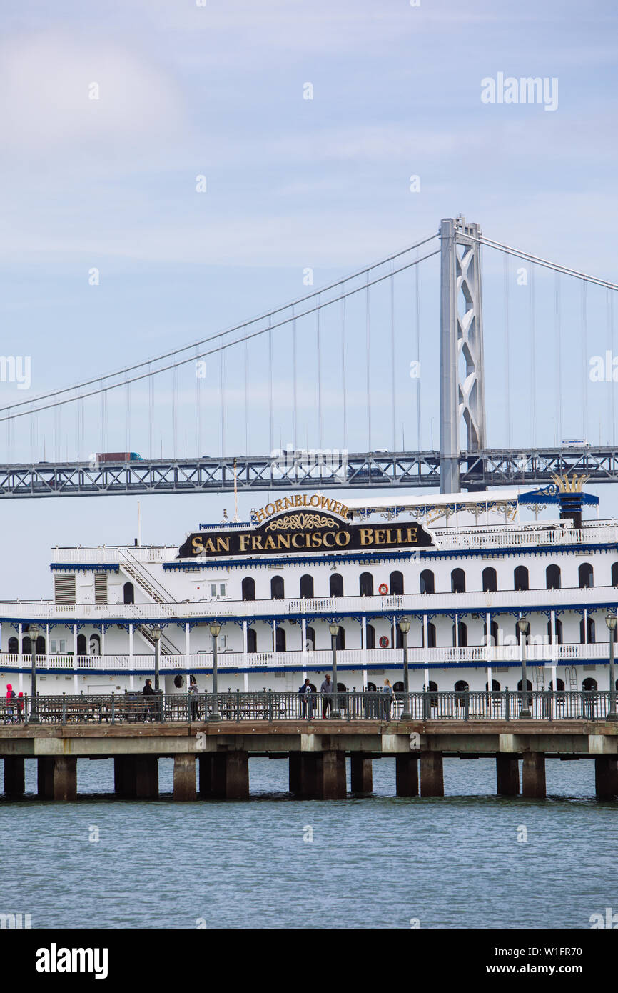Stern bridge hi-res stock photography and images - Alamy