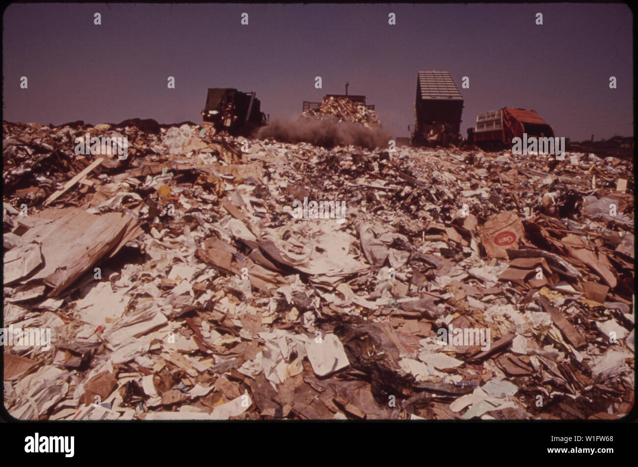 LANDFILL OPERATION ON WARNER ROAD Stock Photo - Alamy