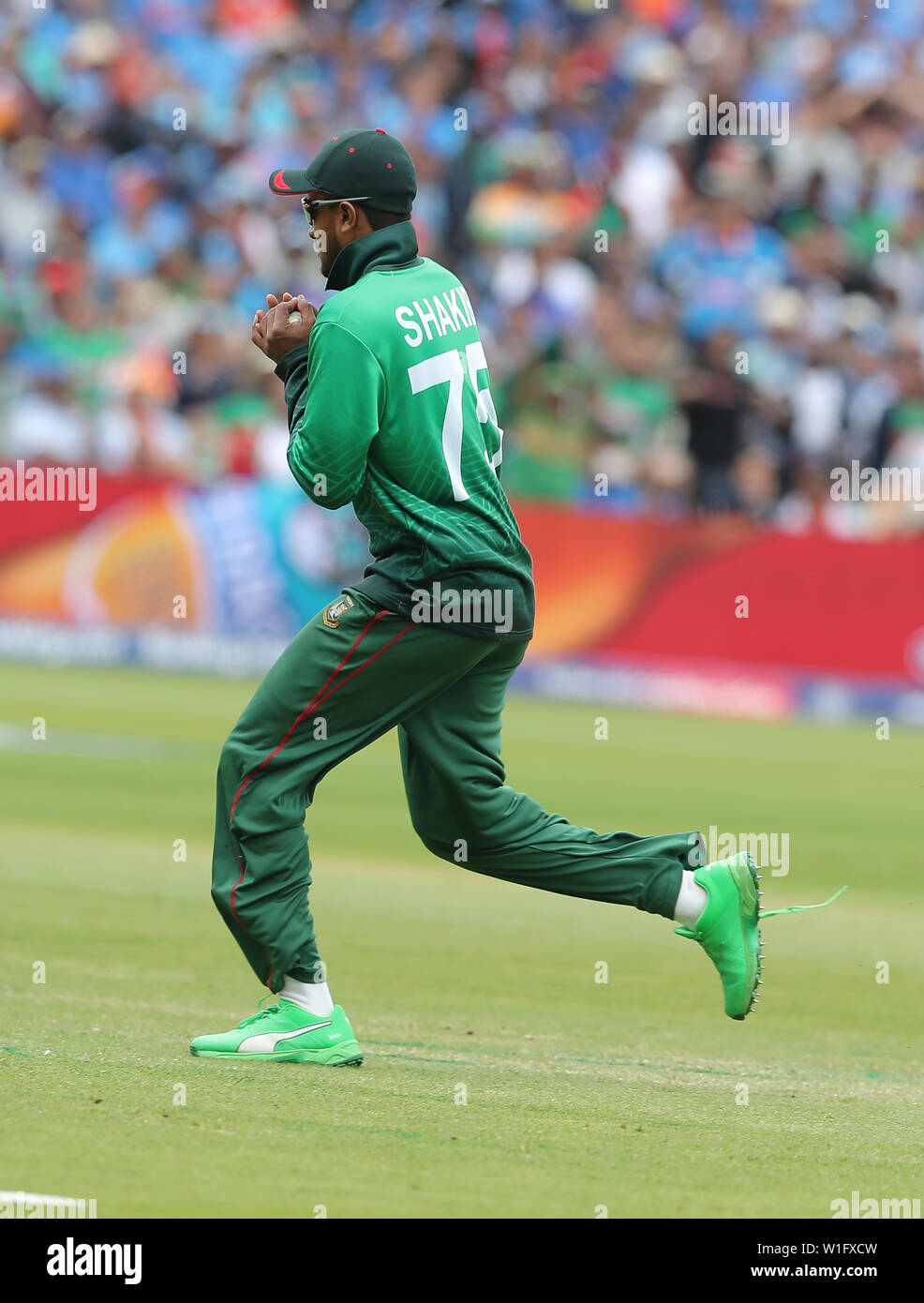 Ms dhoni 2019 world cup hi-res stock photography and images - Alamy