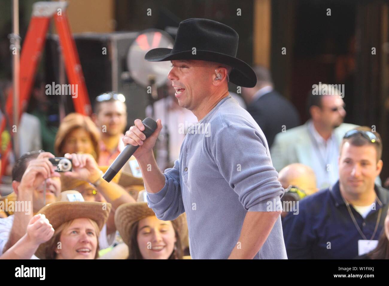 Kenny Chesney 2008 Photo By John Barrett/PHOTOlink.net Stock Photo - Alamy