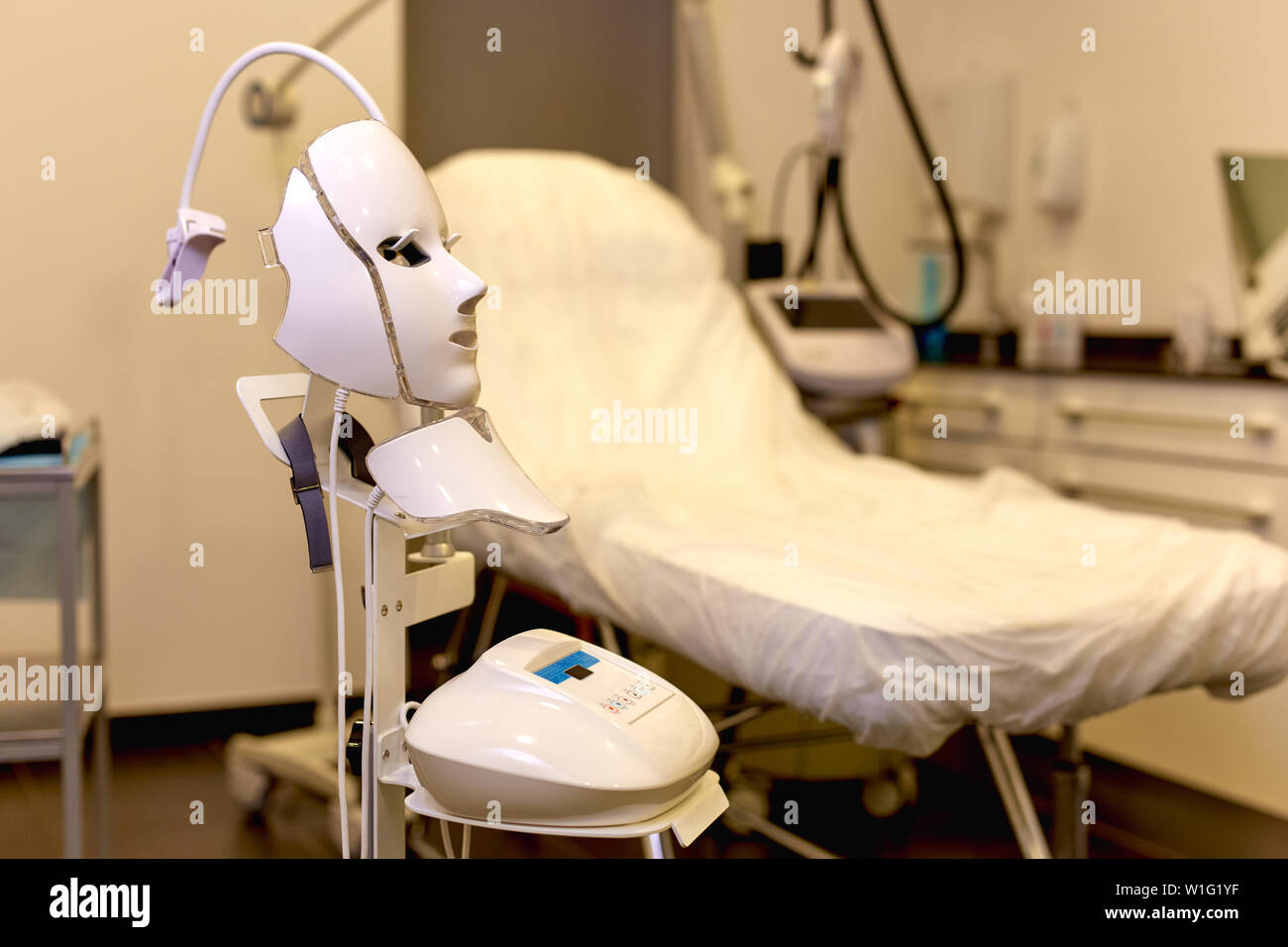 Restoration procedures hi-res stock photography and images - Alamy