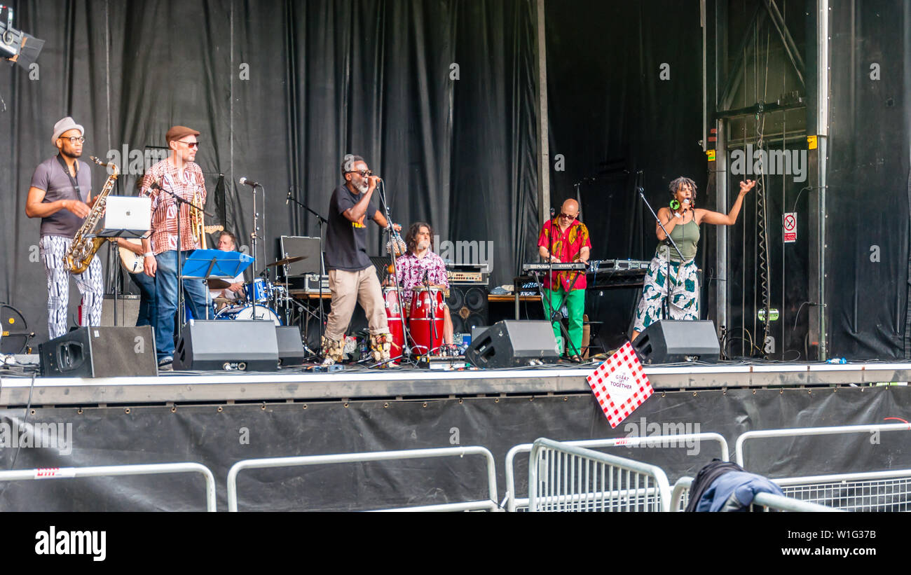 Elizabeth funk hi-res stock photography and images - Alamy