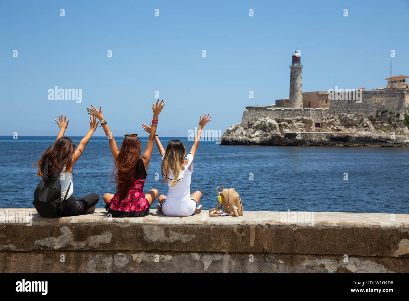 Cuban girls hi-res stock photography and images - Alamy