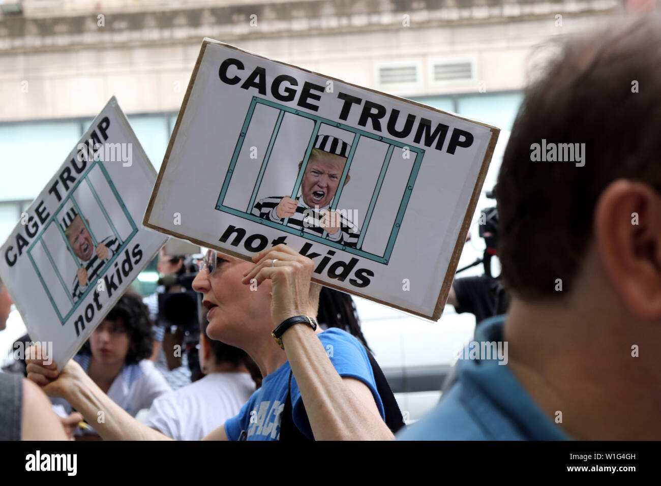 Children cages border hi-res stock photography and images - Alamy