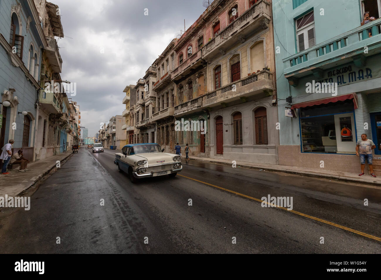 Rainy day in cuba hi-res stock photography and images - Alamy