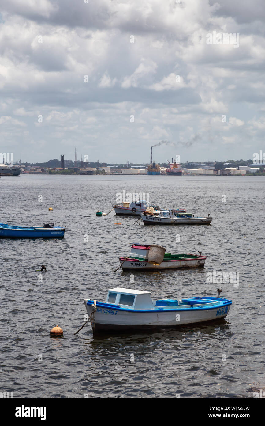 Cuban fishing boats hi-res stock photography and images - Alamy