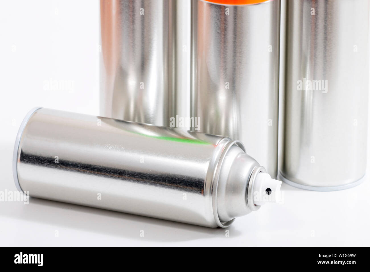 Spray paint cans close hi-res stock photography and images - Alamy