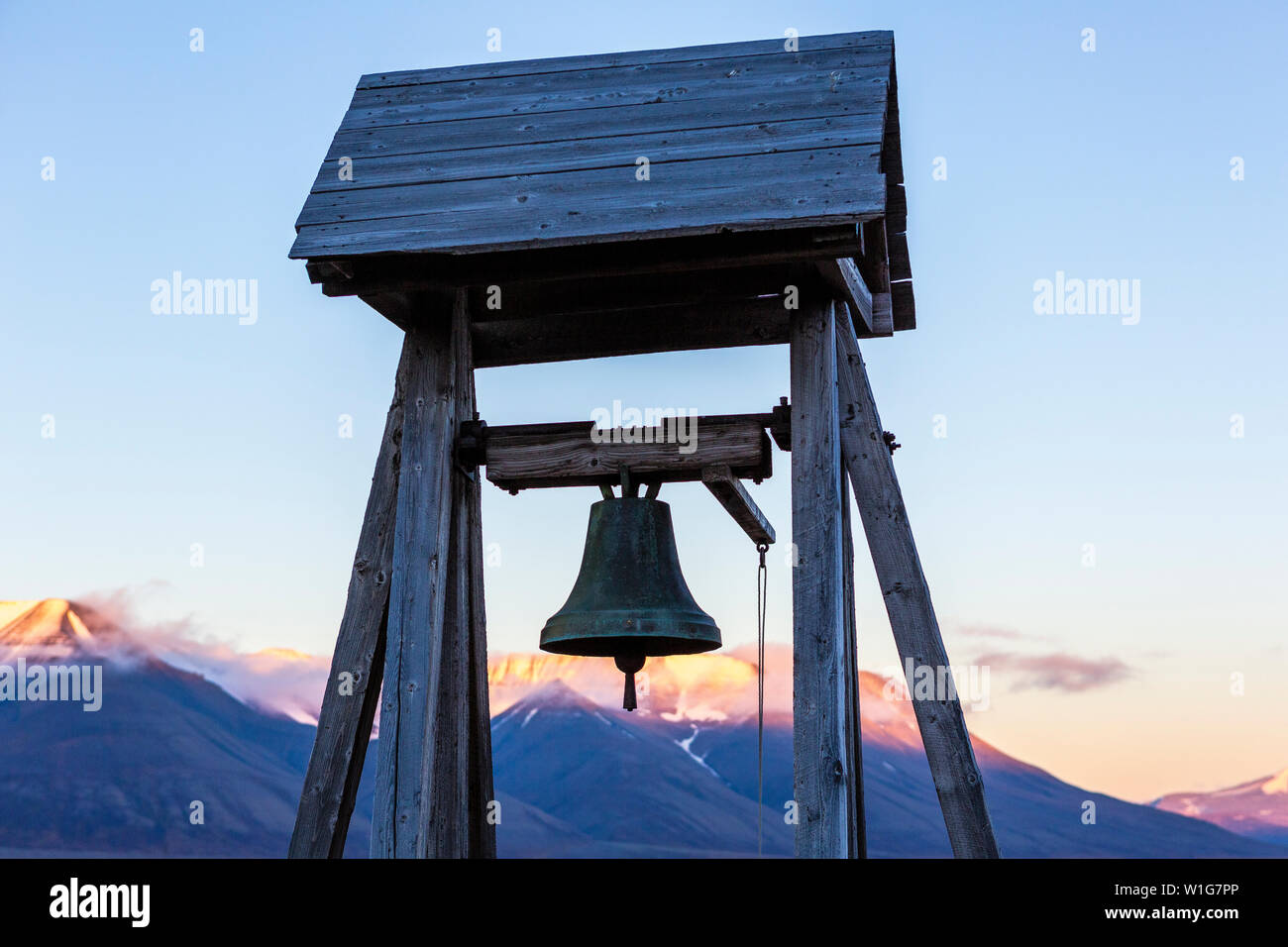 Bell of Longyearbyen - the most Northern settlement in the world ...