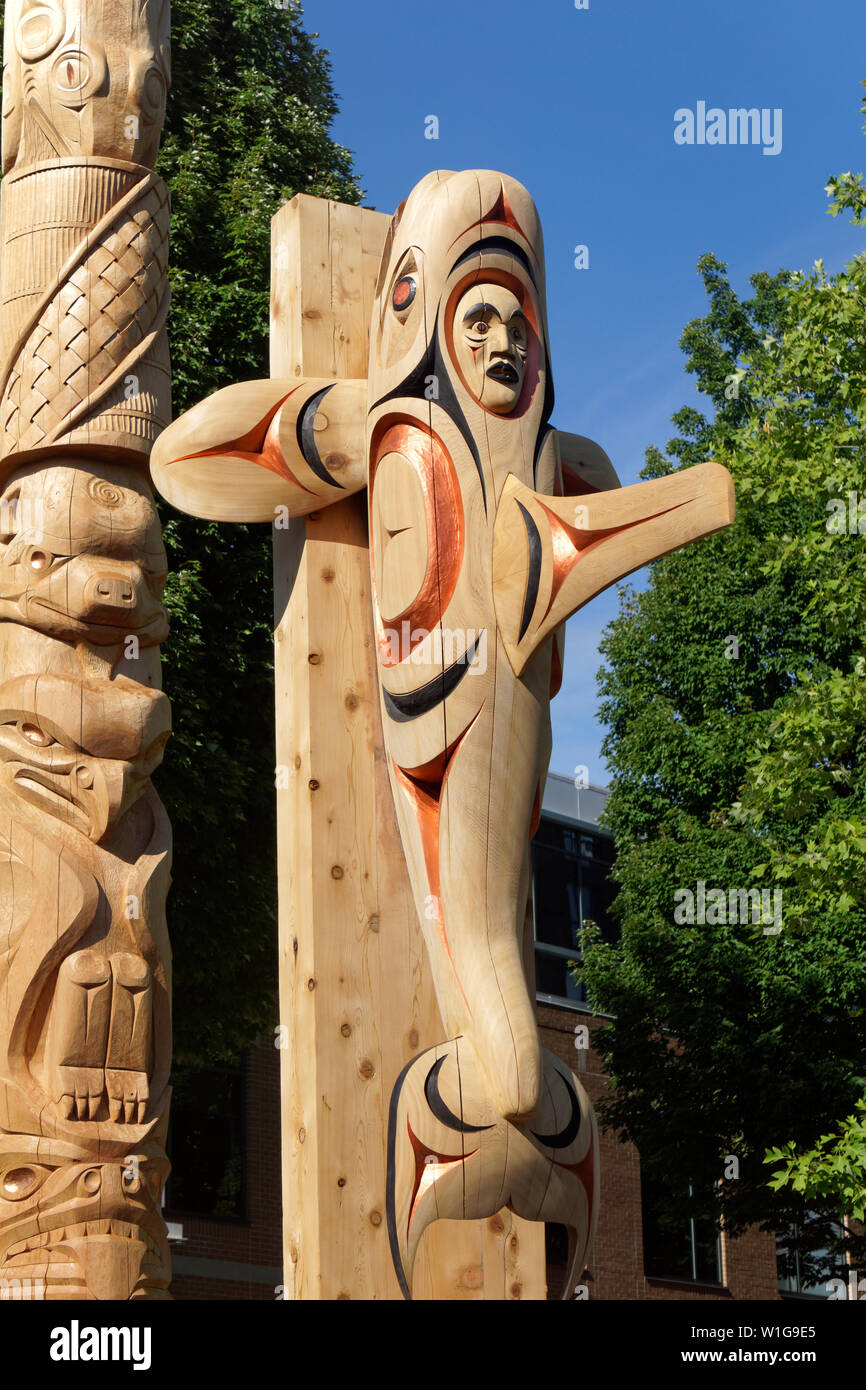 Coast salish hi-res stock photography and images - Alamy