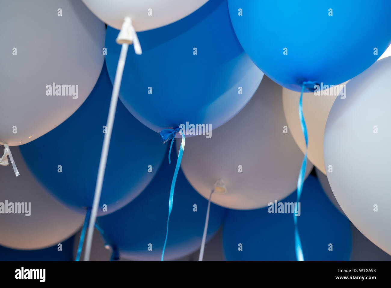 Bunch balloons flying decorative hi-res stock photography and images ...