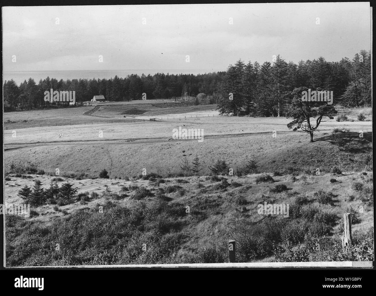 Mack arch hi-res stock photography and images - Alamy