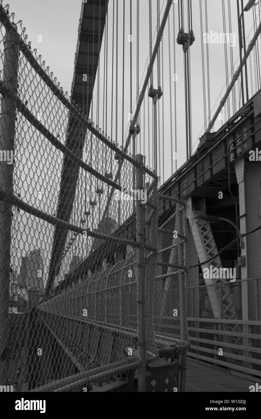 Bridge steel Black and White Stock Photos & Images - Alamy