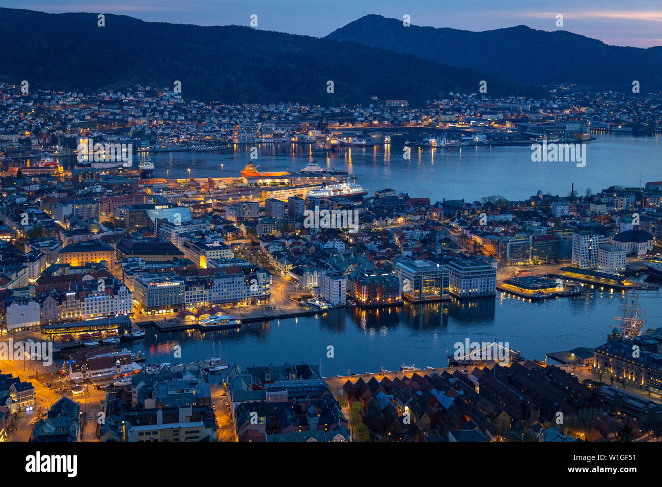 Bergen night panorama hi-res stock photography and images - Alamy