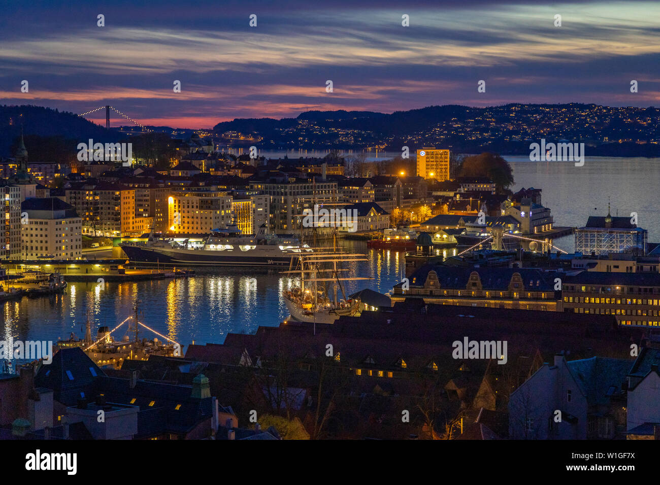 Bergen night panorama hi-res stock photography and images - Alamy