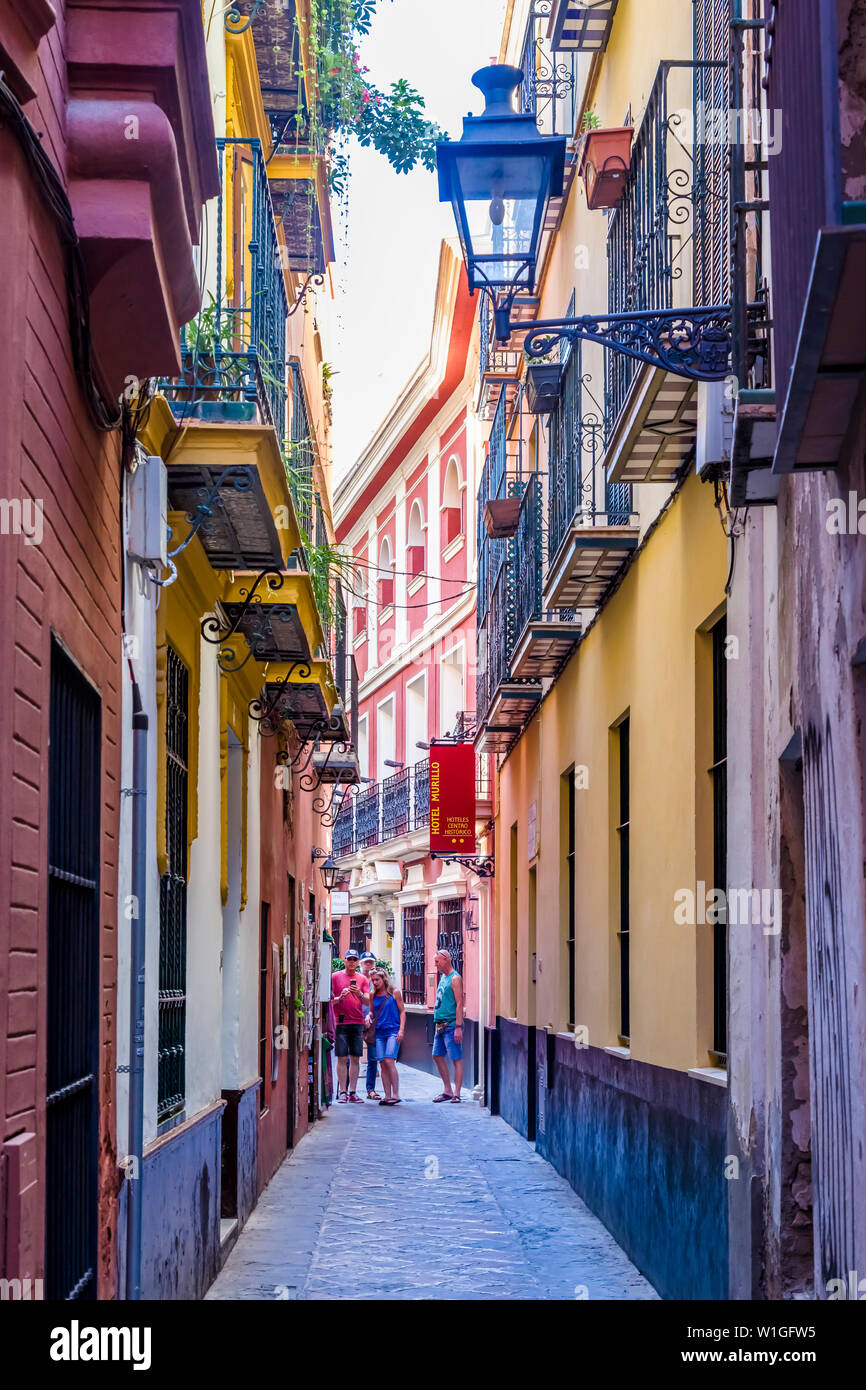 Narrow street seville spain hi-res stock photography and images - Alamy