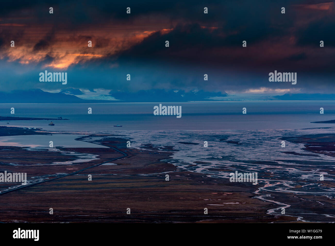 View over beautiful Adventdalen from above coal mine number 7, sunset ...