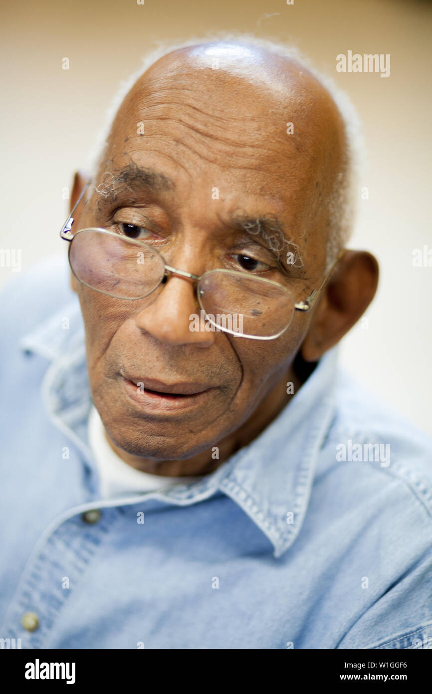 Face portait hi-res stock photography and images - Alamy
