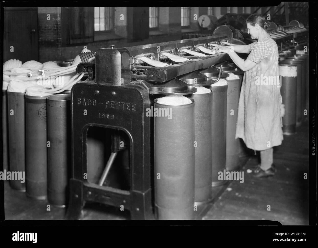 Manchester, New Hampshire - Textiles. Pacific Mills. Drawing frame ...