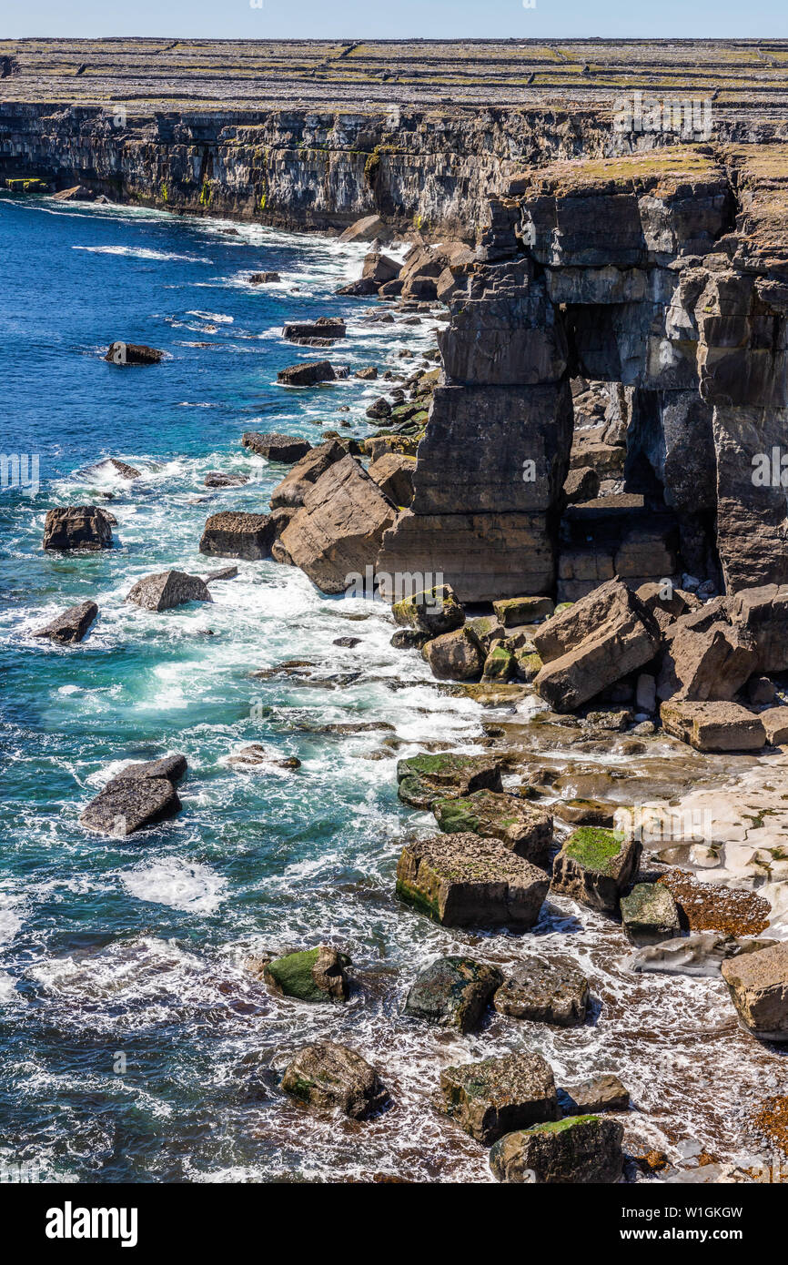 Rocks and ocean in a cliff in Inishmore, Aran Islands, Ireland Stock ...