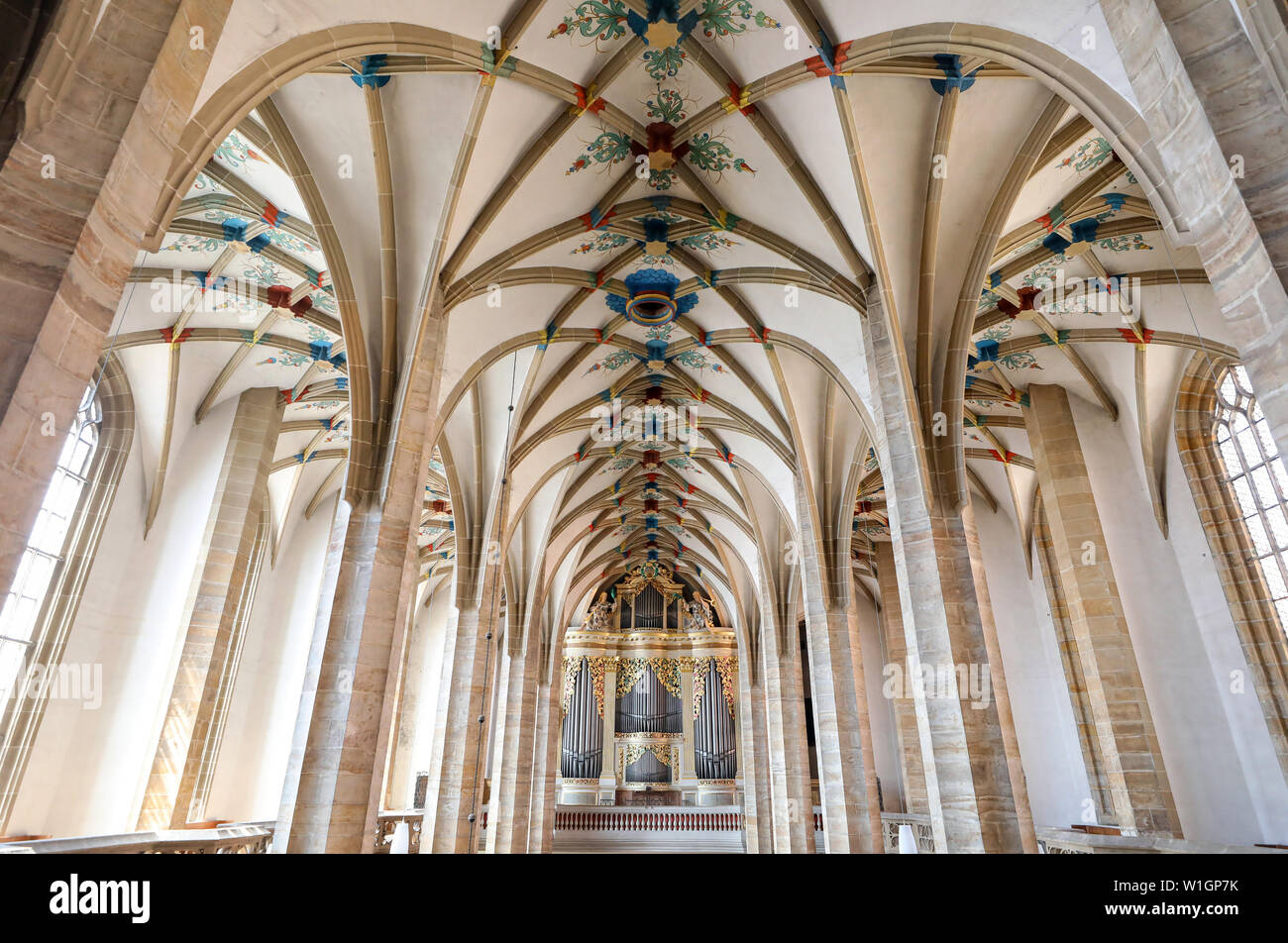27 June 2019, Saxony, Freiberg: View into the cathedral St. Marien ...