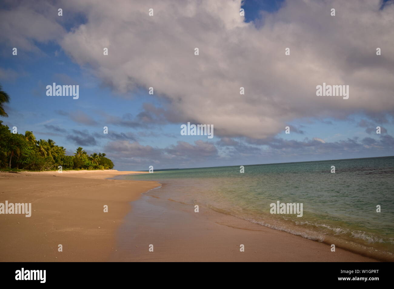 Tonga resort hi-res stock photography and images - Alamy