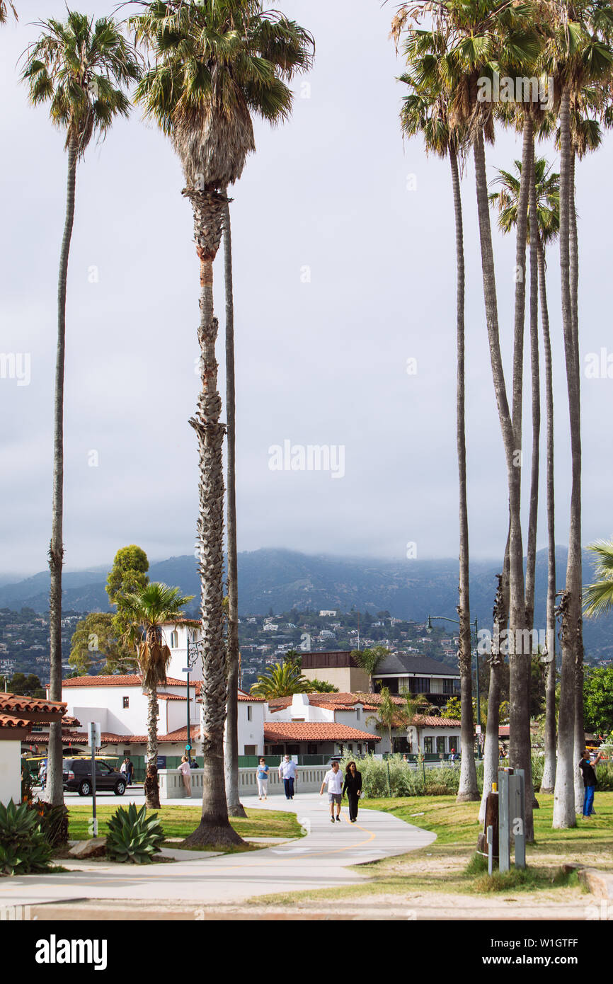 Beach promenade between the palm trees in Santa Barbara, California ...