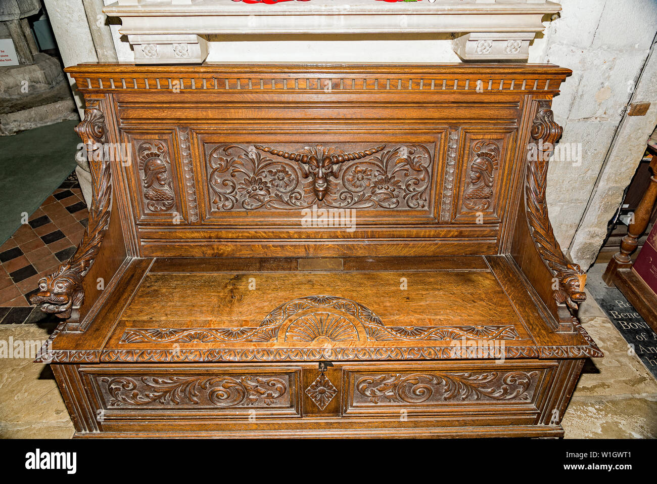 Church bench - dedication Stock Photo - Alamy