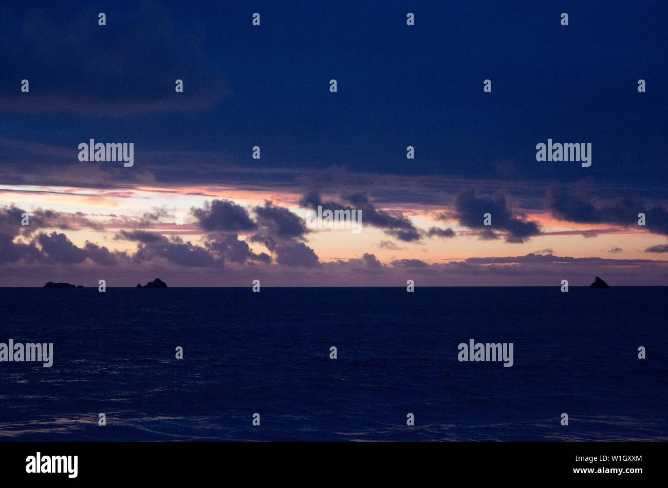 Daylight and ocean hi-res stock photography and images - Alamy