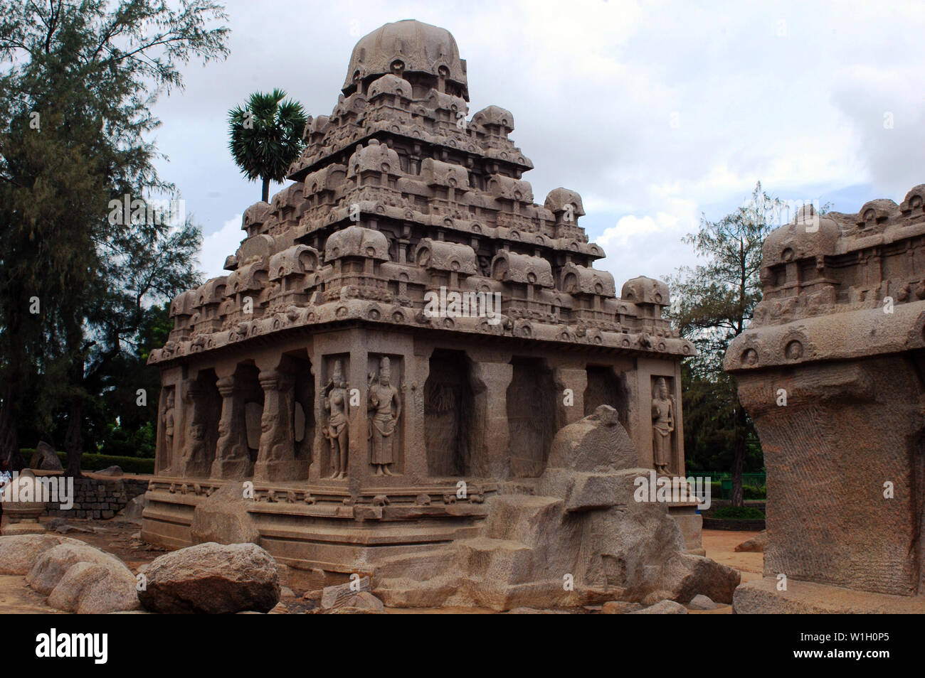 Mahabalipuram statues hi-res stock photography and images - Alamy