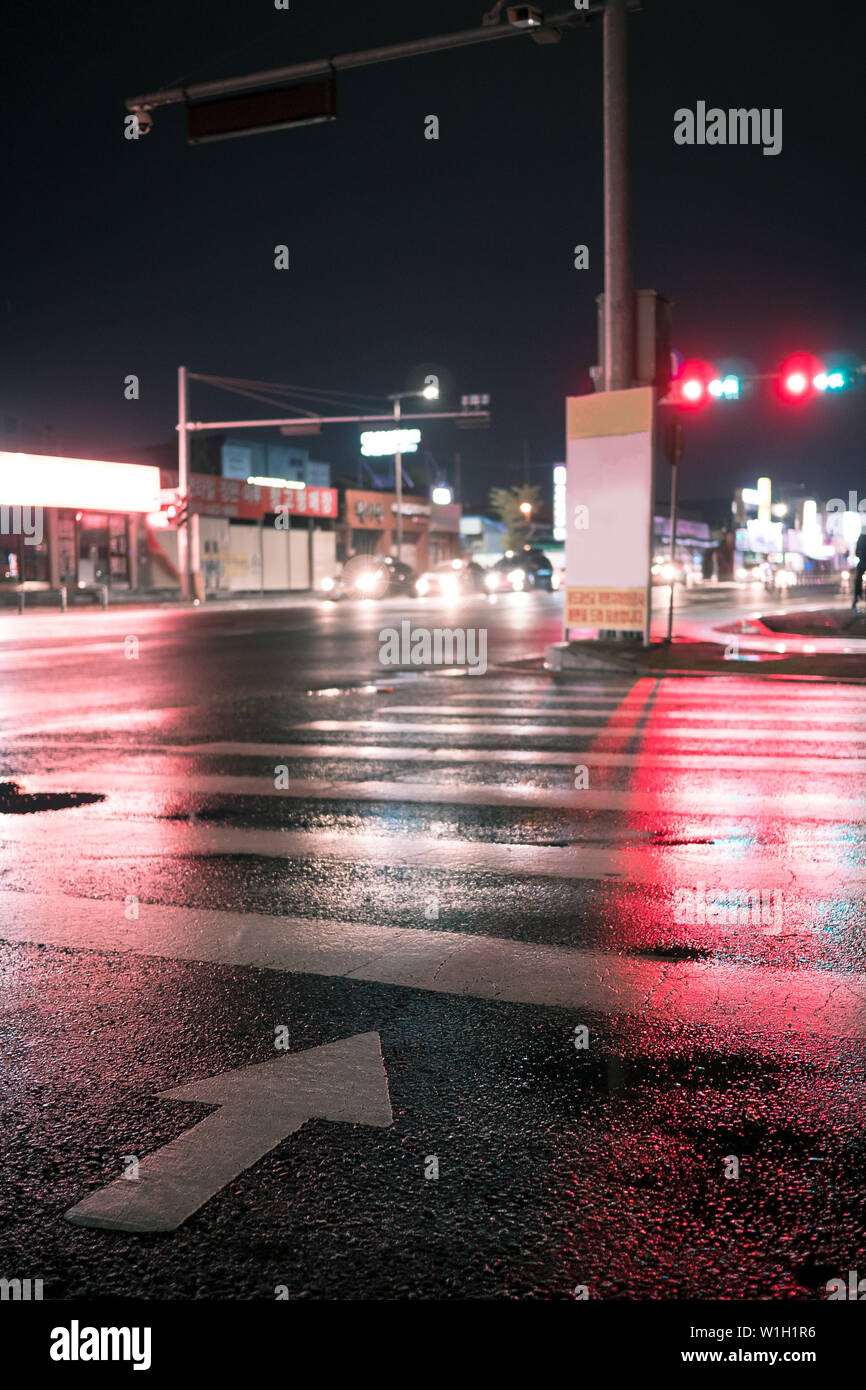 Night view intersection crosswalk sign hi-res stock photography and ...
