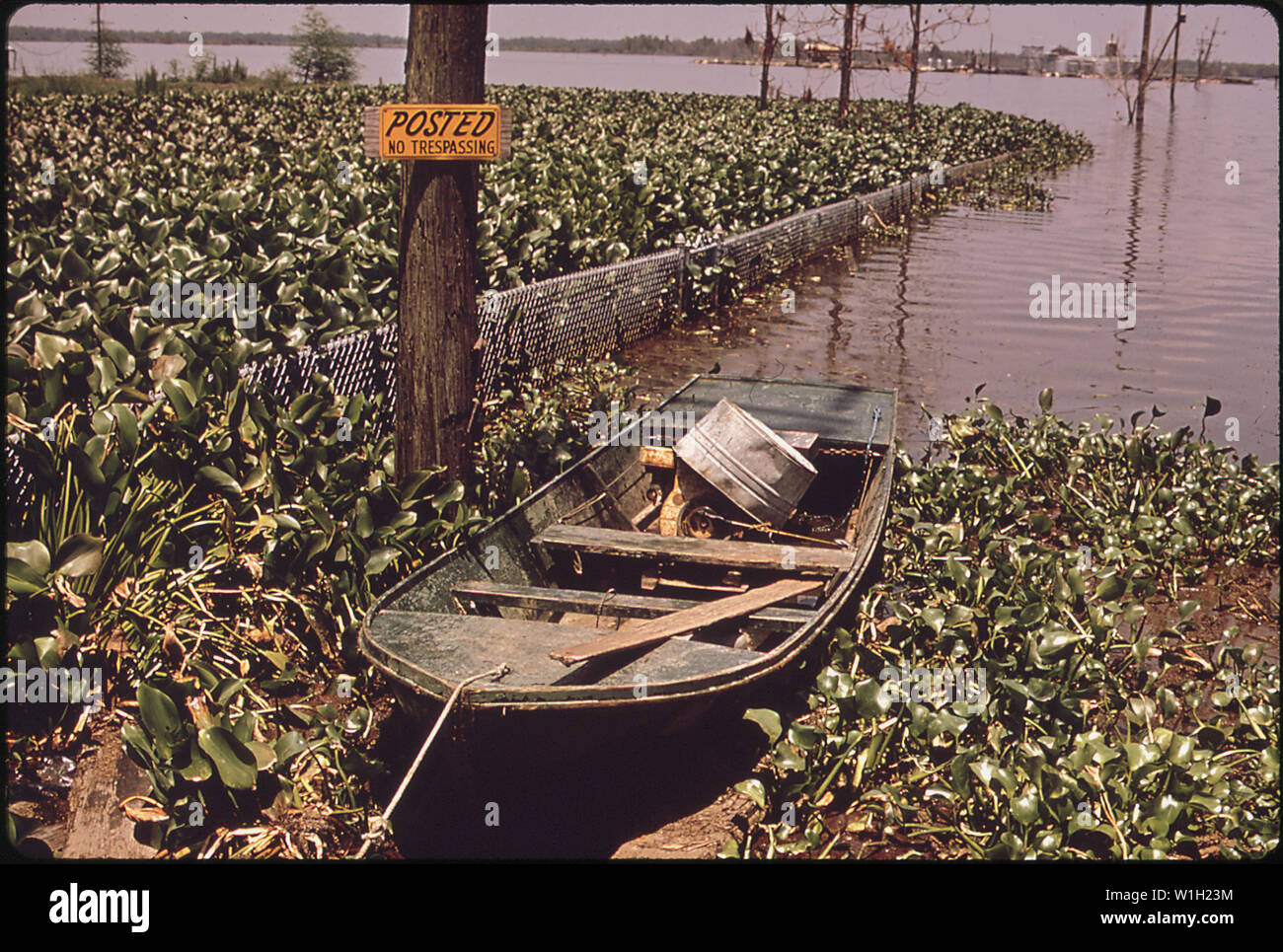 NATURAL GAS INSTALLATION Stock Photo - Alamy
