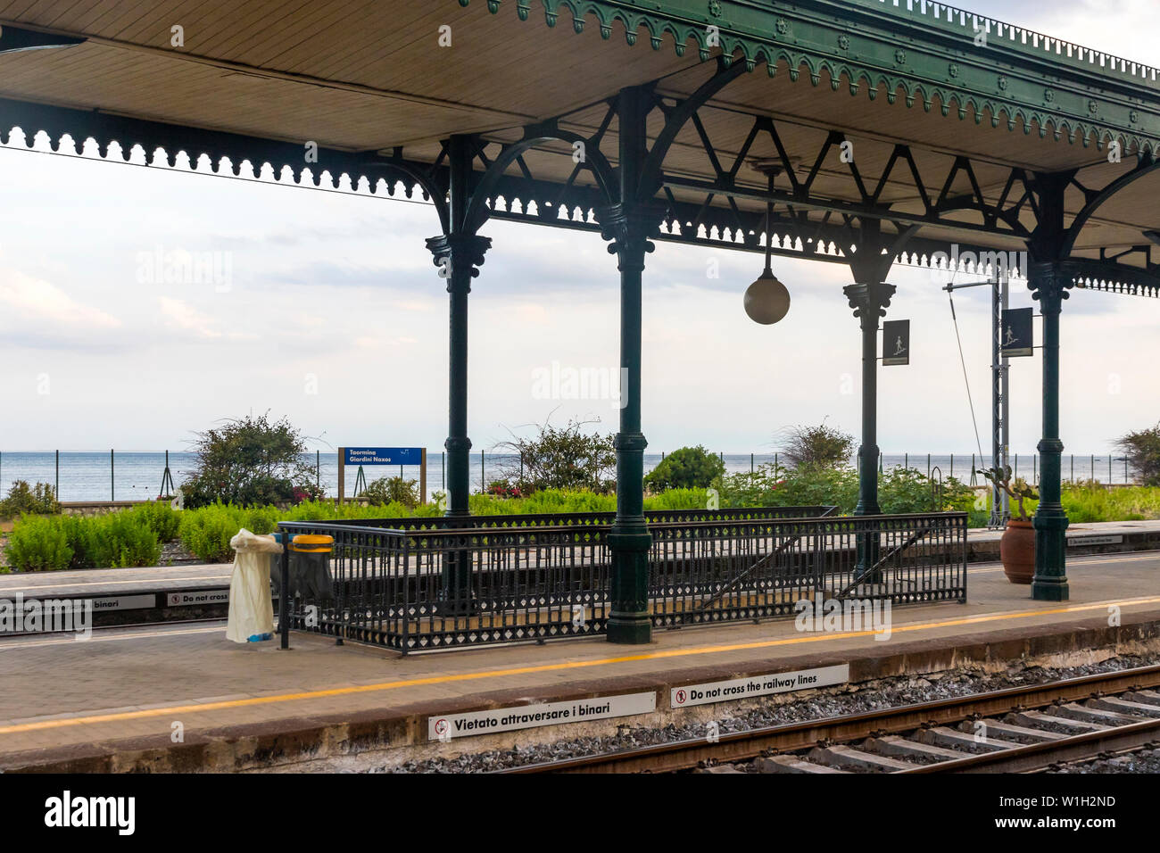 Taormina railway station sicily italy hi-res stock photography and ...